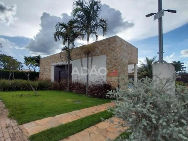 OPORTUNIDADE ÚNICA! Casa Moderna no Aldeia dos Sonhos em Hidrolândia – Piscina, Lago de Pesca e Poma