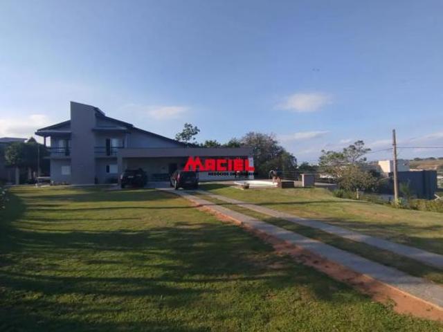Oportunidade única! Casa no Mirante do Vale Jacareí 4 suítes / totalmente reformada / terreno am