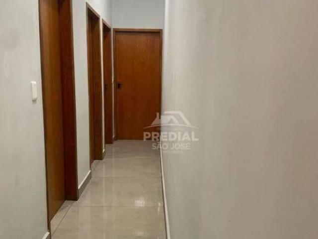 Oportunidade Única: Casa Nova com Piscina