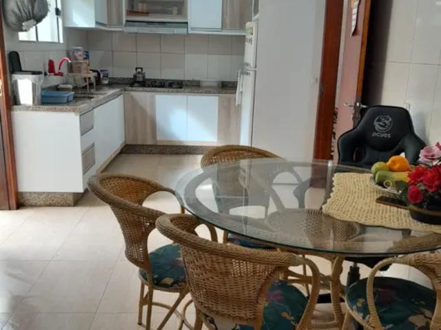 Oportunidade Única: Casa Semi Mobiliada de 4 Dormitórios em Local Privilegiado!