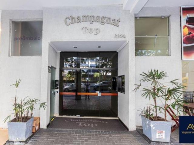 OPORTUNIDADE ÚNICA: APTO NO CHAMPAGNAT TOP COM VAGA DE GARAGEM