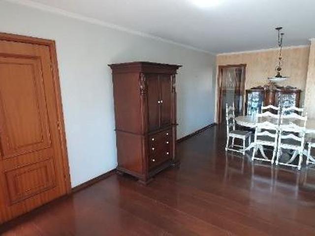 Oportunidade única! Apartamento à venda com 3 quartos, 1 suíte e 145m² no Centro de São José do Rio