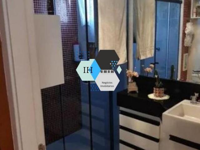 Apartamento 3 dorms, 1 suíte, 2 vagas, 121m² á venda no condomínio Poema, Oportunidade!