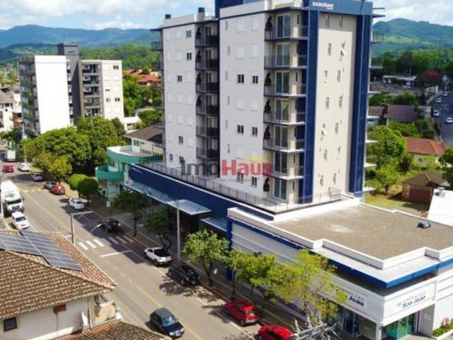 Oportunidade única Apartamento de dois dormitórios a venda no Edi