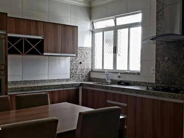 OPORTUNIDADE ÚNICA! Apartamento Duplex à venda, com 3 quartos e 2 vagas