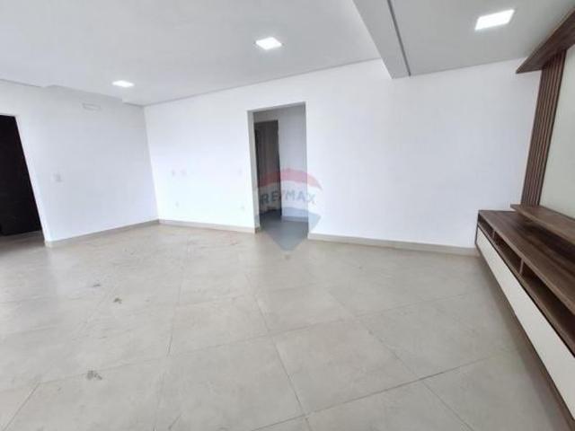 Oportunidade Única: Apartamento Novo com Vista Deslumbrante para a Praia da Enseada