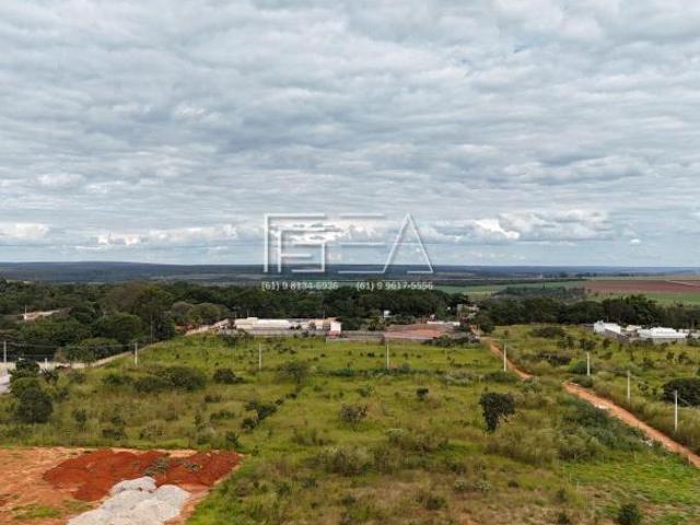 OPORTUNIDADE ÚNICA! ÁREA À VENDA NA AVENIDA CRISTALINA