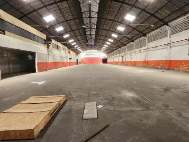 Oportunidade única! Galpão com toda infraestrutura para grandes empresas!