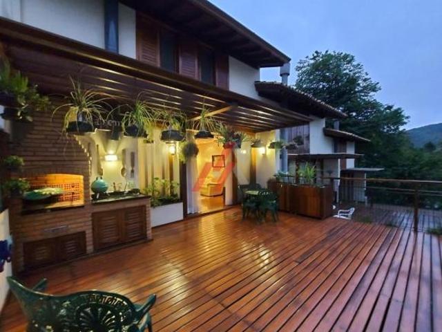 Oportunidade única em Alphaville: Casa em condomínio com 3 quartos e 180m² em Santana de Parnaíba SP