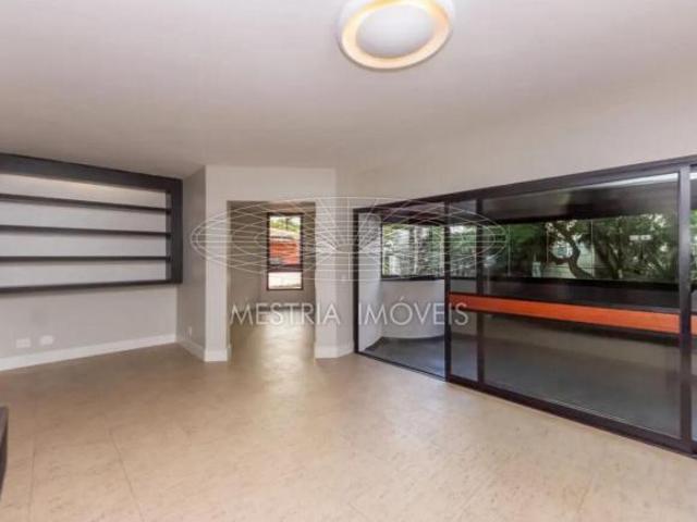 Oportunidade única em Moema Pássaros! Apto com 198 m², 4 suítes e 3 vagas de garagem !