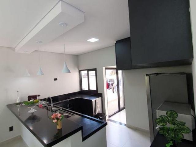 Oportunidade Única em Sorocaba: Casa Nova em Condomínio Exclusivo!
