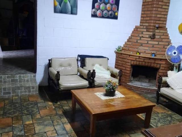 OPORTUNIDADE ÚNICA EM RIBEIRÃO PIRES: AMPLO TERRENO COM CONFORTO E LAZER
