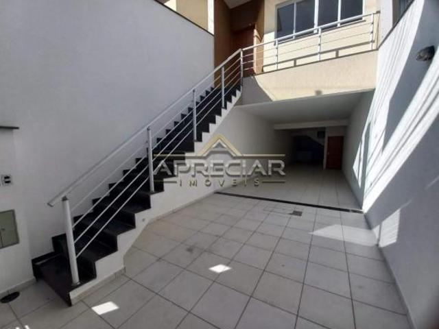Oportunidade única! Excelente sobrado a 400 metros do metrô Guilhermina esperança com 3 suítes, sala
