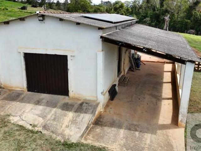 Oportunidade única: Fazenda de 4,42 alqueires em São Miguel Arcanjo SP, com pastagem e piscicultura!