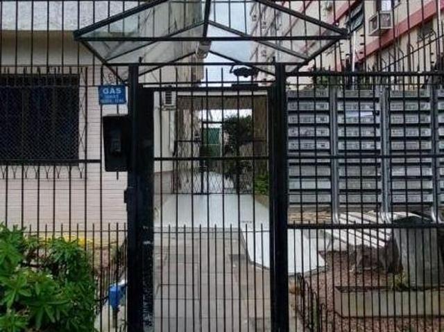 Oportunidade Única! JK Térreo com Pátio na Cidade Baixa!