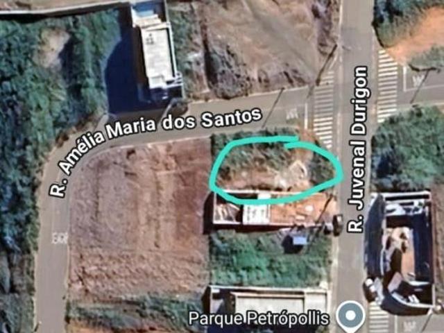 Oportunidade Única! Lote Comercial de Esquina com Linda Vista