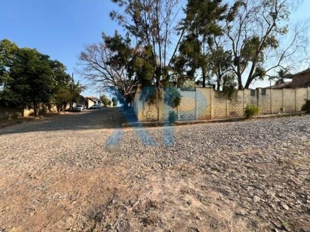 Oportunidade única: Lote de esquina no bairro São Judas, 300,00m² Divinópolis MG