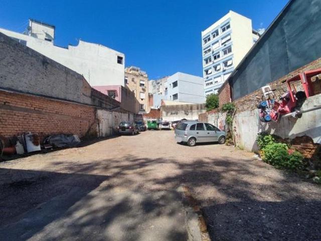 Oportunidade Única no Coração de Porto Alegre! Terreno Comercial/Residencial no Centro Histórico