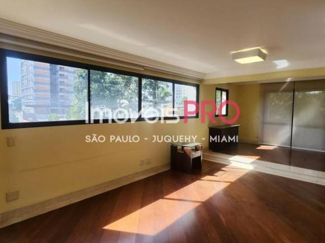 Oportunidade Única no Coração do Campo Belo ? 4 Suítes e 4 Vagas!