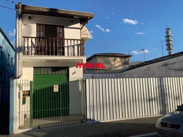Oportunidade Única no Centro de São José dos Campos: Imóvel Versátil para Uso Misto ou Comercial