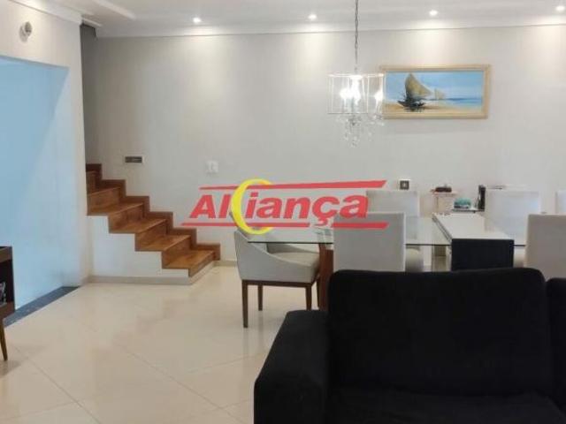 Oportunidade Única no Jardim Munhoz: Sua Nova Casa com Conforto e Estilo!
