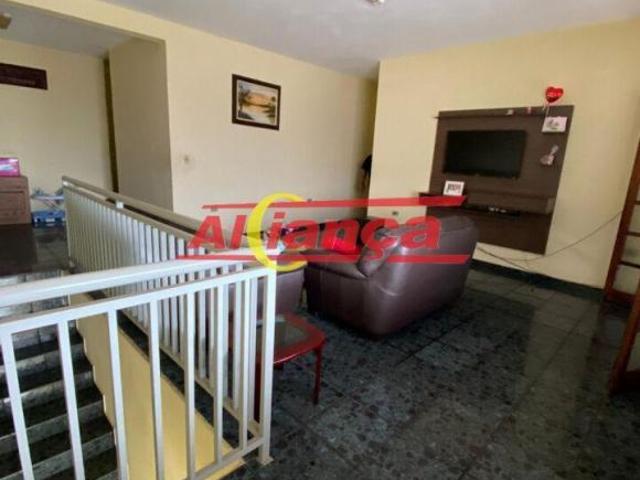 Oportunidade Única no Paraventi: Imóvel com Duas Casas e Salão Comercial!