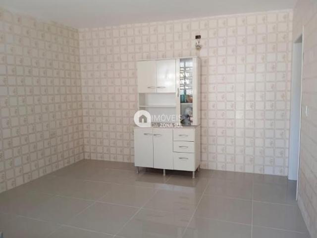 Oportunidade Única na Cavalhada: Casa com 3 Dormitórios + Edícula Completa!
