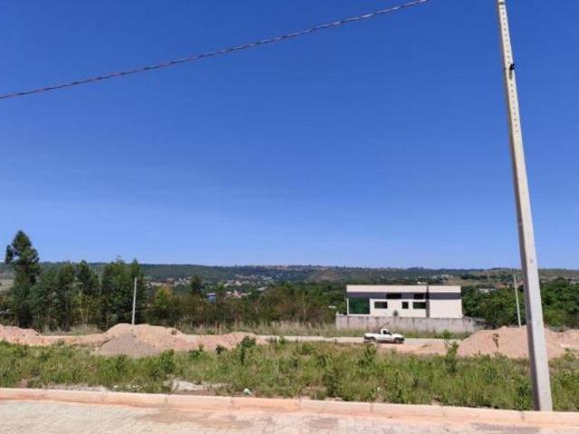 Oportunidade Única na Avenida do Sol! Lote em Condomínio Fechado no Jd. Europa!