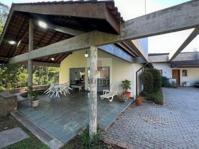 Oportunidade Única na Fazendinha ? Granja Viana: Natureza, Tranquilidade e Espaço!