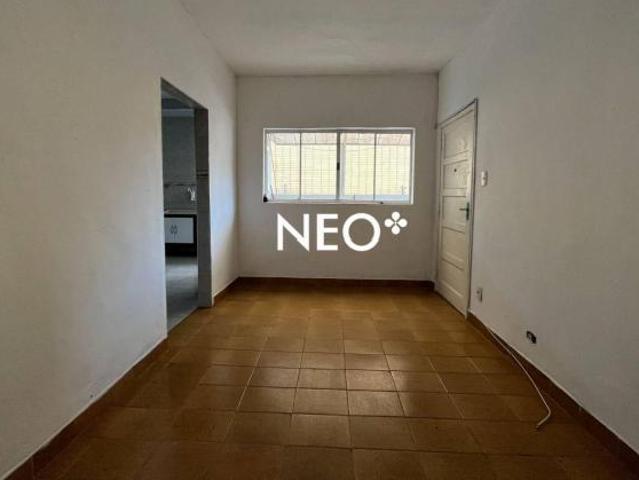 Oportunidade Única na Vila Matias: Apartamento Aconchegante de 2 Dormitórios!