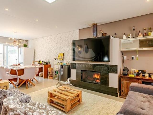 Oportunidade única: Sobrado de 3 quartos na Hípica, Porto Alegre RS 155m², suíte, 2 salas, 3 banhe