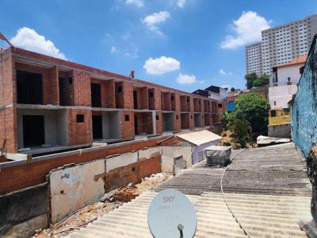 Oportunidade Única: Sobrado de Condomínio com 2 Suítes e 2 Vagas na Rua Itaporanga!