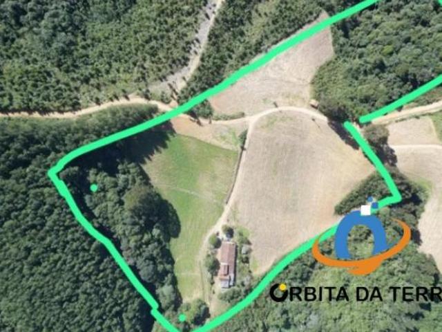 Oportunidade única: Sitio à venda em Fazenda Rio Grande PR, Santa Terezinha! 3 quartos, 1 sala, 2 ba