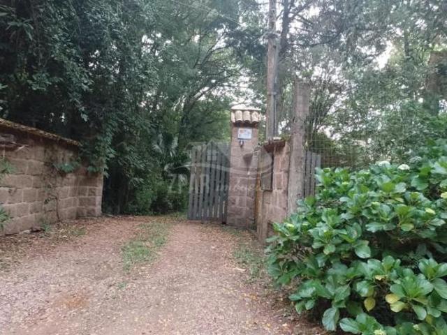 Oportunidade única! Sitio à venda na Zona Sul em Porto Alegre RS, com 3 dormitórios, 2 salas, 3 ban