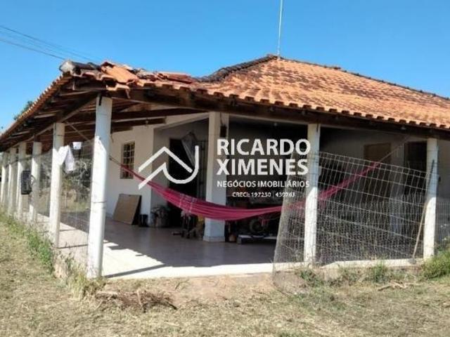 Oportunidade única! Sitio à venda no Centro de Porangaba SP, 2 quartos, 1 sal.