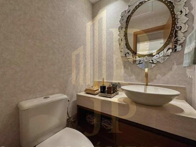 Oportunidade Única: Residência de com Design e Conforto Exclusivos!