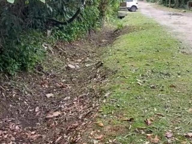 Oportunidade Única: Terreno Triplo no Condomínio Village Sertão de Cambury