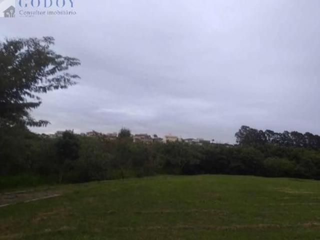 Oportunidade Única! Terreno Amplo no Condomínio Bosque do Imperador