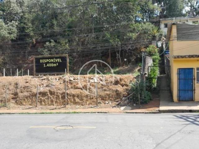 Oportunidade única! Terreno de 1.400m² em São Pedro, Juiz de Fora MG. Aceita permuta por carro ou im