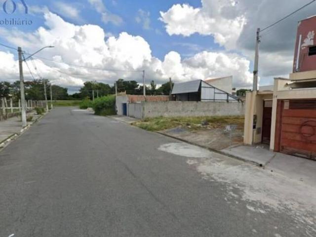 Oportunidade Única! Terreno Plano no Flamboyant, Próximo ao Centro