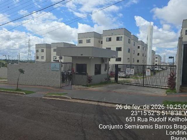 Oportunidade valiosa — Apartamento no Conjunto Semiramis Barros Braga, Londrina PR, Apto 201, 2 qu