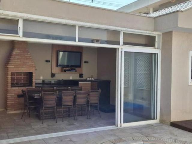OPORTUNIDADE VENDA SOBRADO, 4 SUÍTES, 1 SUÍTE NO TÉRREO, PISCINA, PRÓXIMO À PREFEITURA, PADARIA REAL