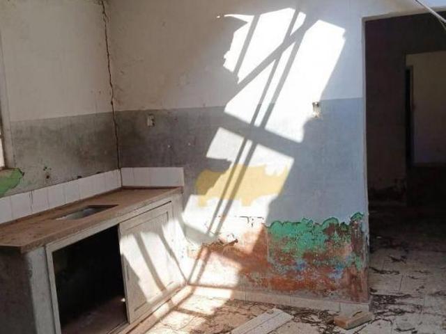 OPORTUNIDADE vende terreno próximo Covabra com casa para demolir