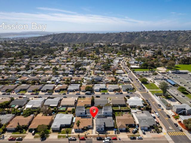 OPEN HOUSE: 3/15 9AM 1PM* Charming Bay Ho Duplex in Great Neighborhood!