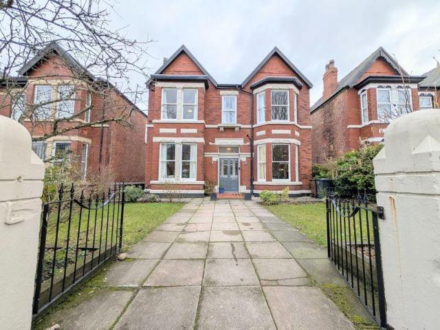 Open 2026 Lansdowne Road, Southport. 3 bed property to rent £26,000 pcm £6,000 pw