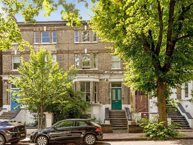 Oppidans Road, Primrose Hill NW3, 2 bed flat to rent, £2,750 pcm | PrimeLocation