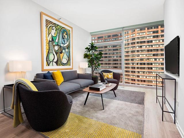 Optima Signature 2 Bedroom Apartment for Rent at 220 E Illinois St, Chicago, IL 60611 Near North Side