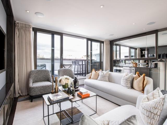 Opulent three bedroom duplex East penthouse at Prince of Wales Terrace with superb views over Hyde Park and London