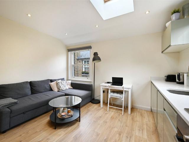 Ormiston Grove, London W12, 1 bed flat to rent, £1,675 pcm | PrimeLocation