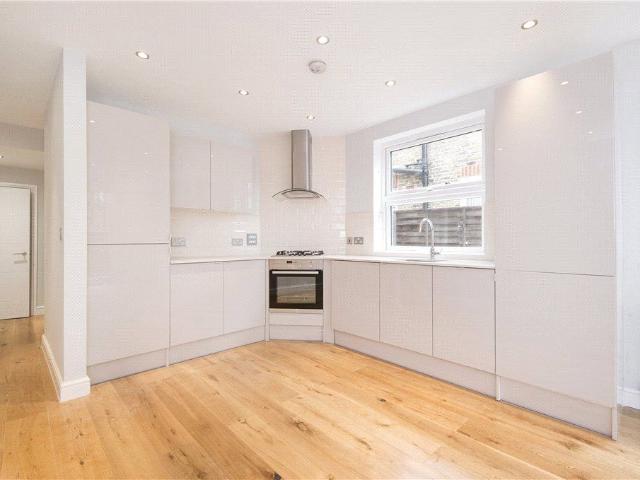 Ormiston Grove, London W12, 2 bed flat to rent, £2,400 pcm | PrimeLocation